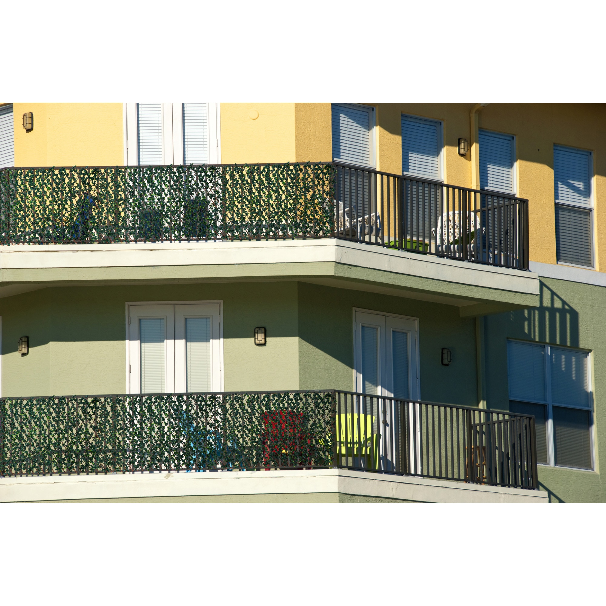 Paravan verde artificial extensibil din rachita si plante artificiale ...