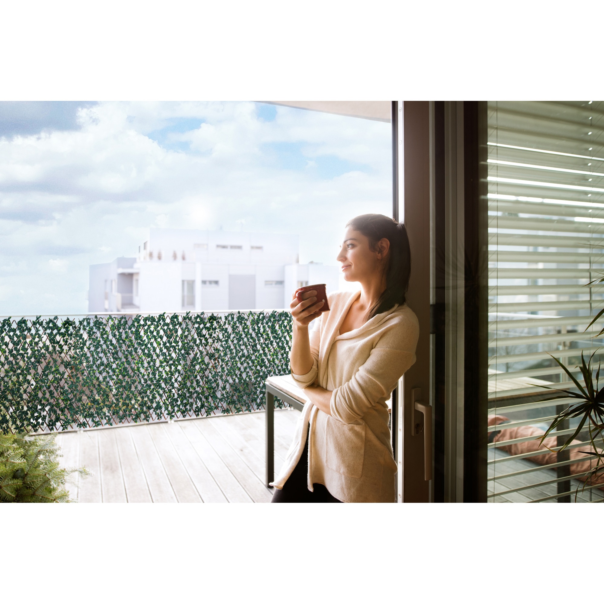 Paravan verde artificial extensibil din rachita si plante artificiale ...