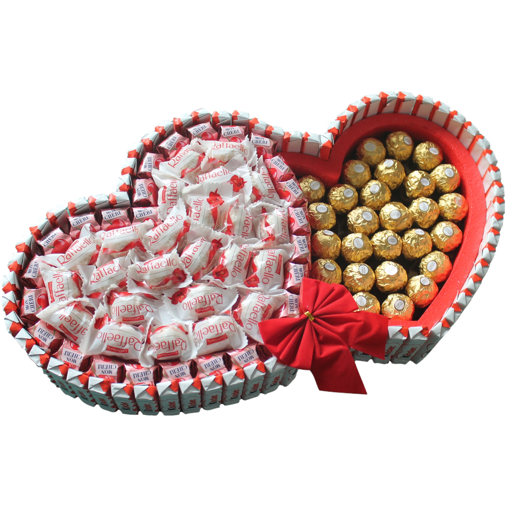 Tort cadou in forma de inima, 145 Dulciuri Kinder, Raffaello, Ferrero ...
