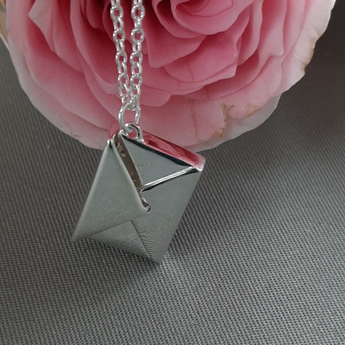 Colier din argint cu locker plic cu mesaj "I love you" - eMAG.ro