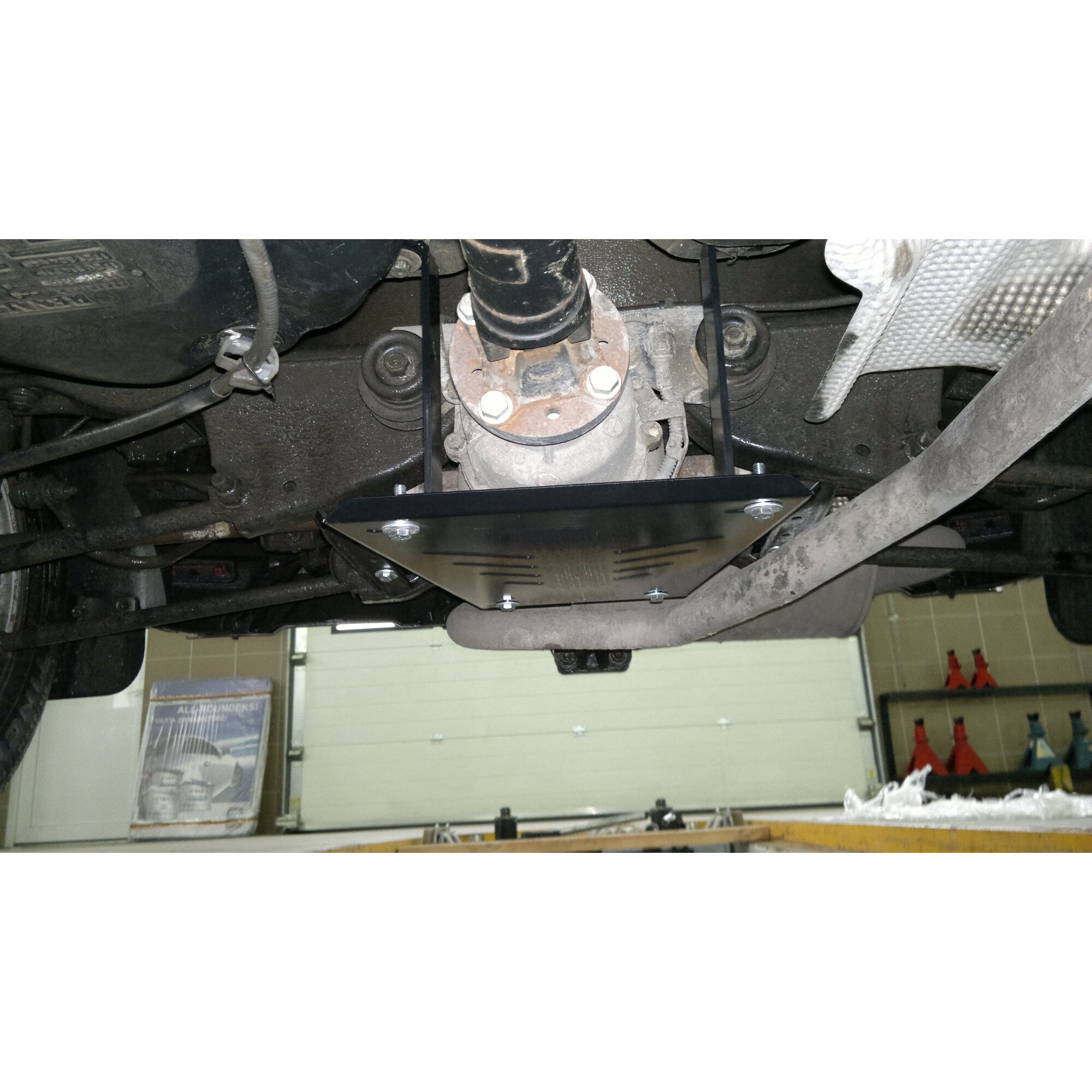 SCUT DIFERENTIAL DACIA DUSTER 2010-2017 - eMAG.ro