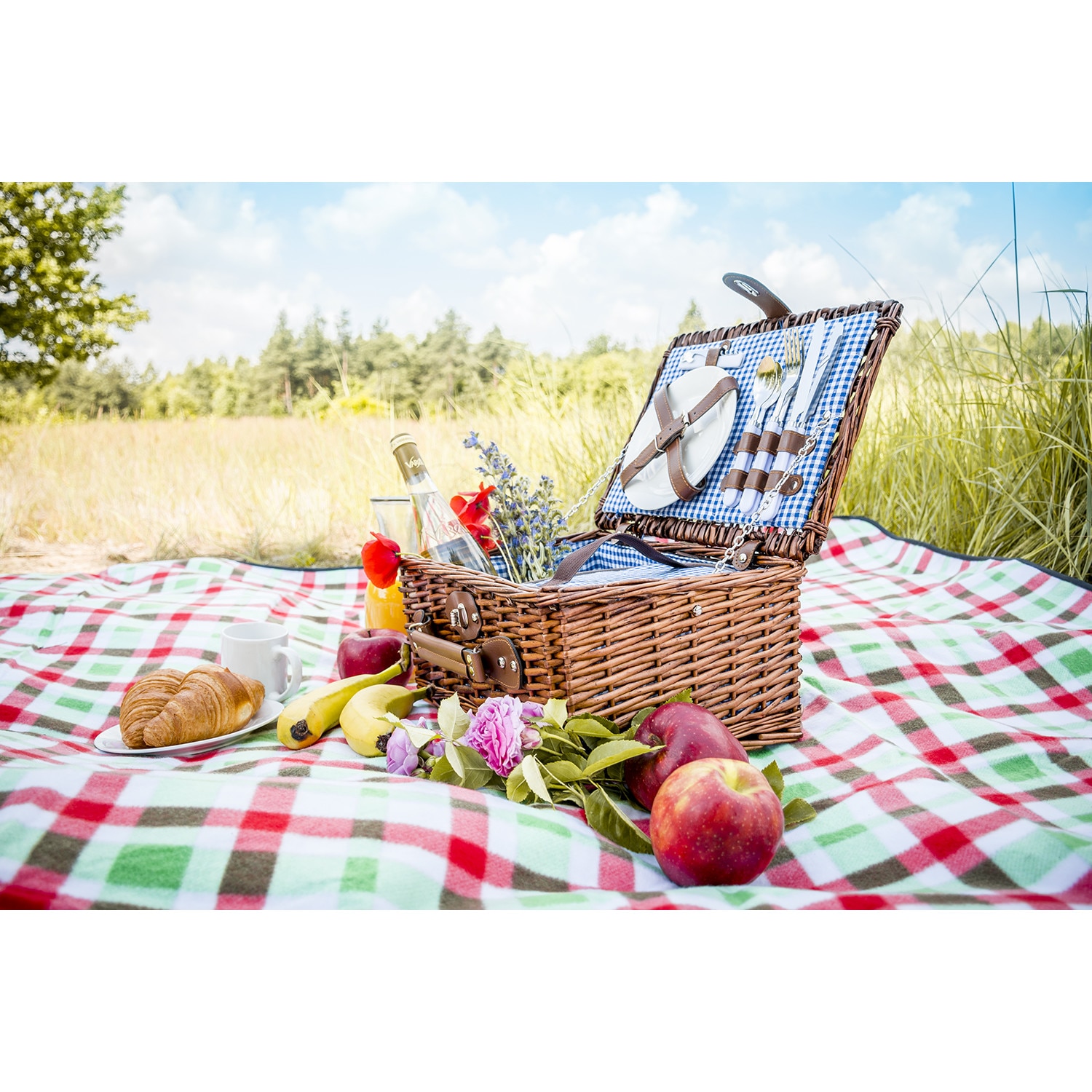 Cos de picnic farfurii si tacamuri din rachita pentru 2 persoane - eMAG.ro