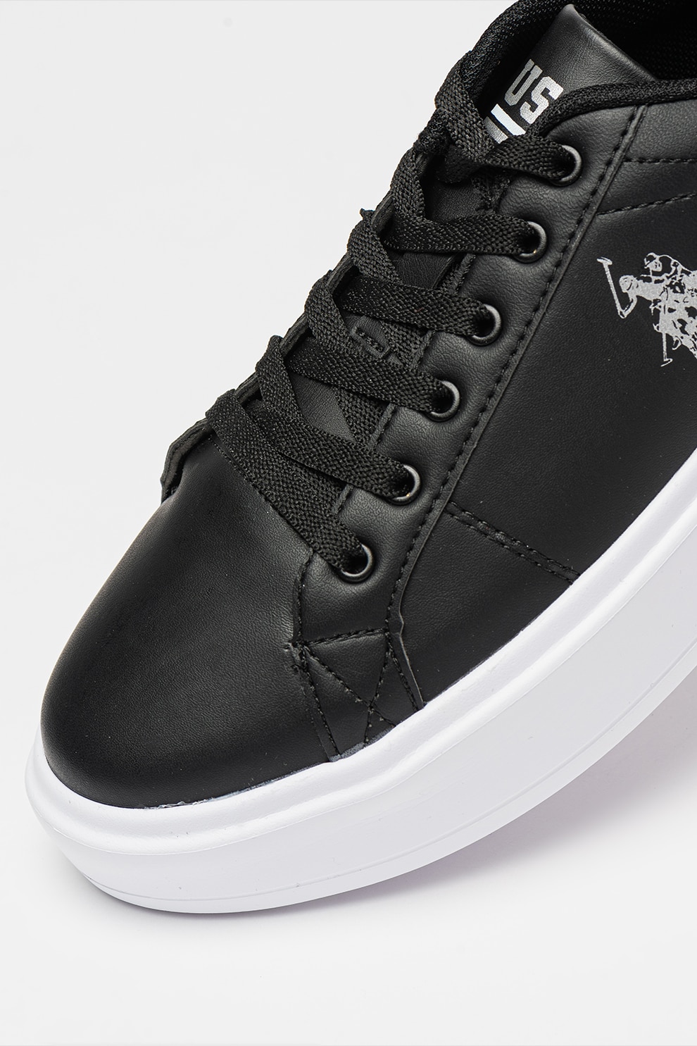 U.S. Polo Assn., Спортни обувки Mashulya от еко кожа с лого, Бял, Черен ...