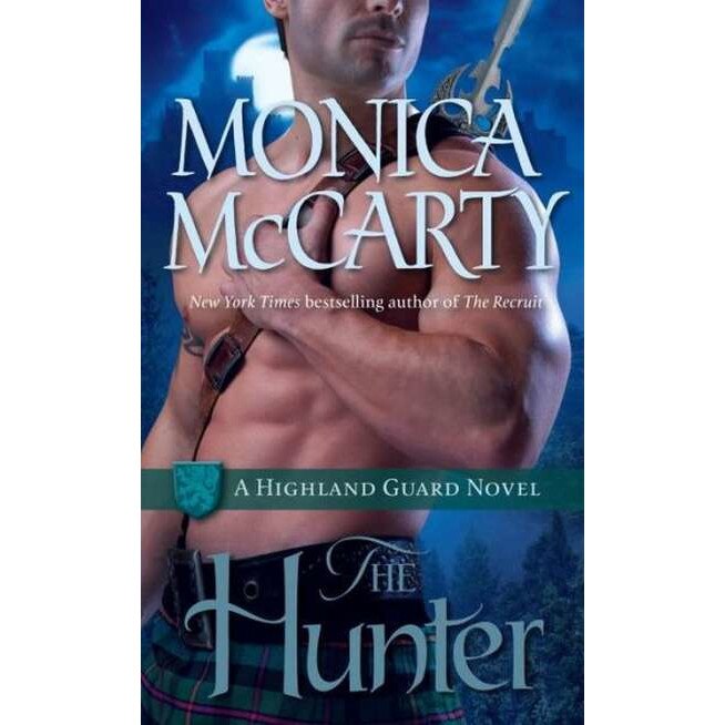 The Hunter de Monica McCarty - eMAG.ro