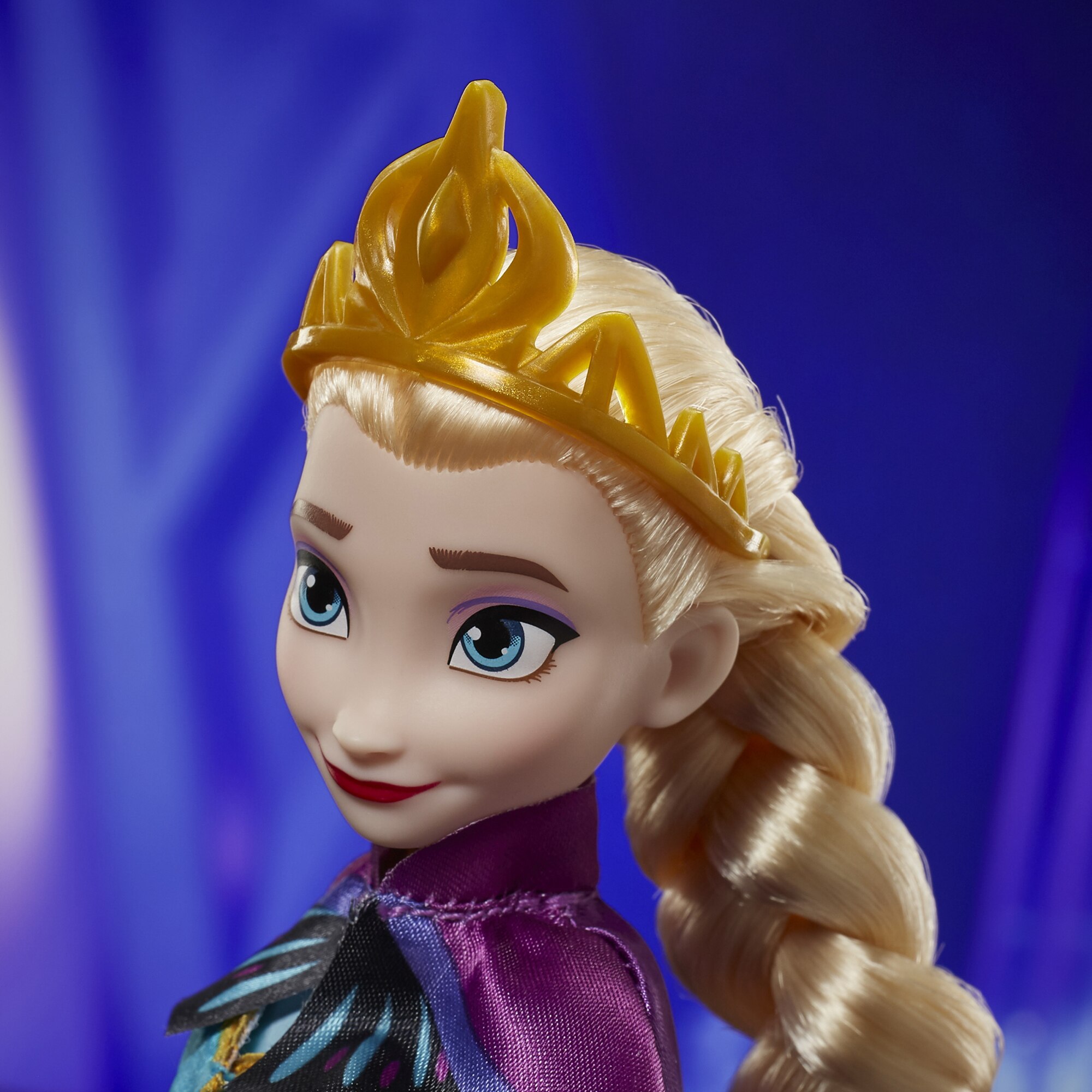 Papusa Disney Frozen II - Dezvaluirea regala a Elsei - eMAG.ro