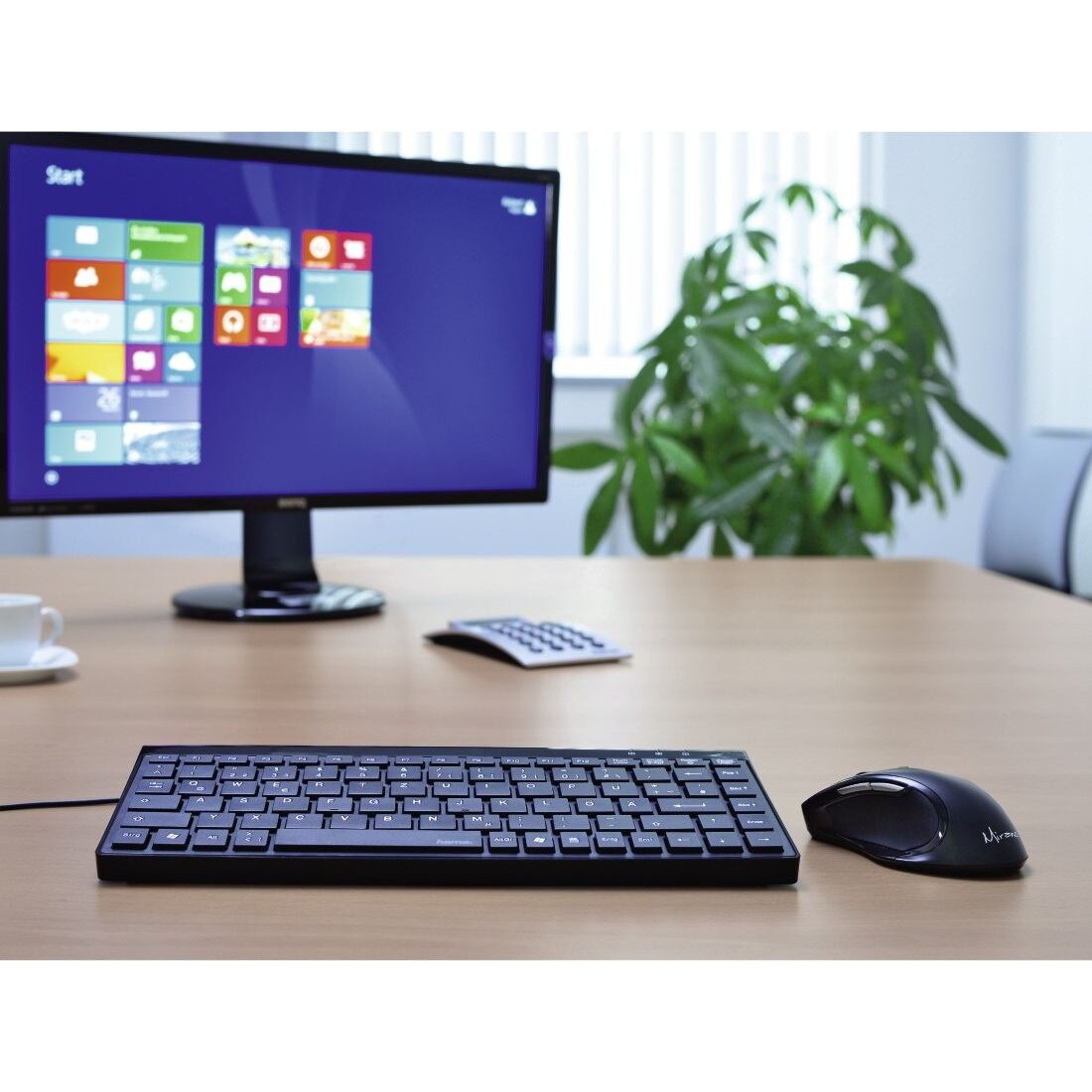 Tastatura Hama 441826670000 Slimline Mini SL720, cu fir, negru - eMAG.ro