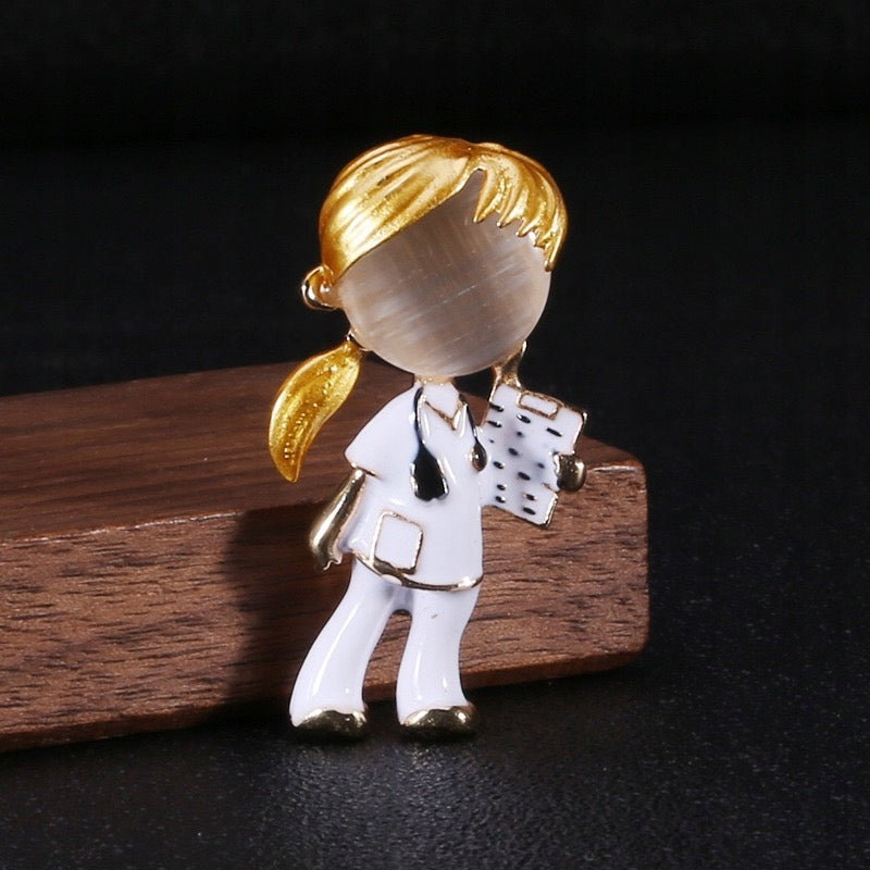 Brosa dama, PINETS, Doctor, Auriu, 2.1 cm x 4.1 cm - eMAG.ro