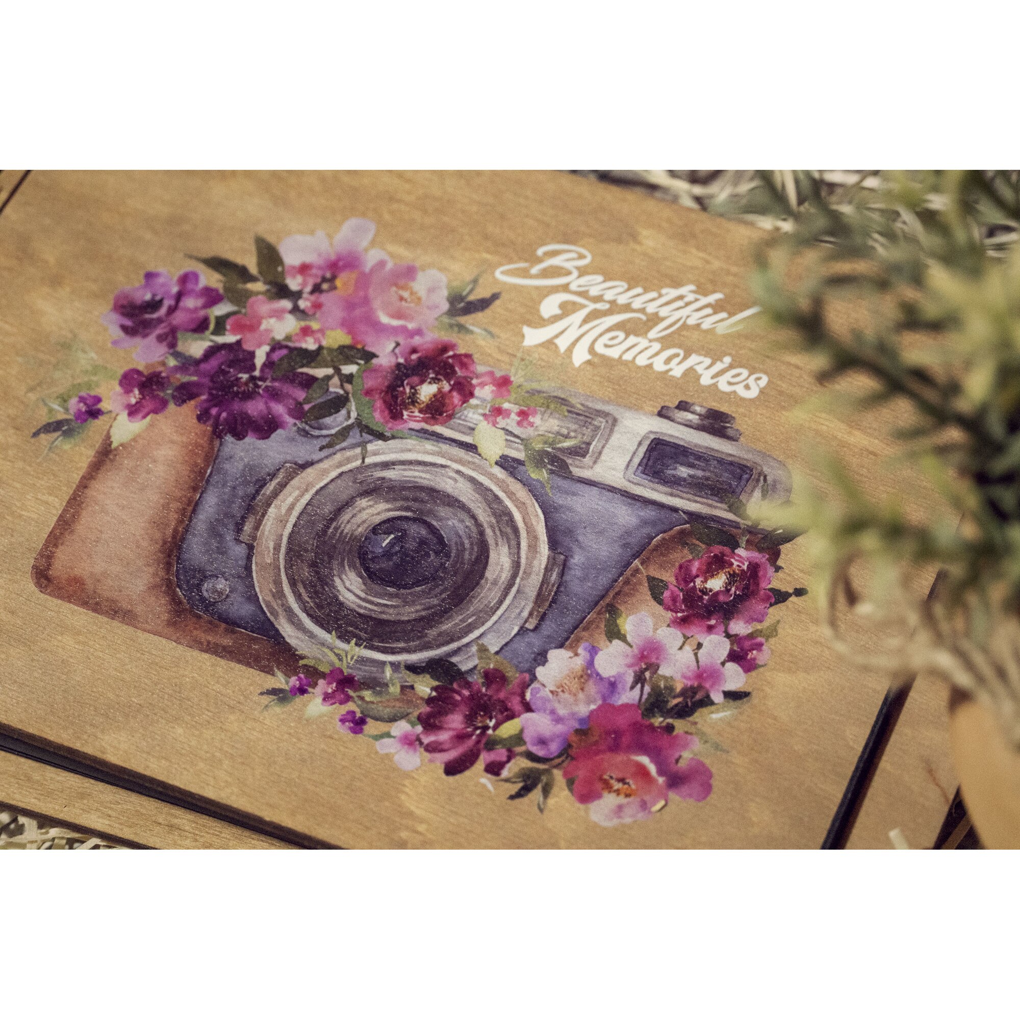 Album foto A5 din lemn, VintageBox model Amintiri cu flori nuc deschis ...