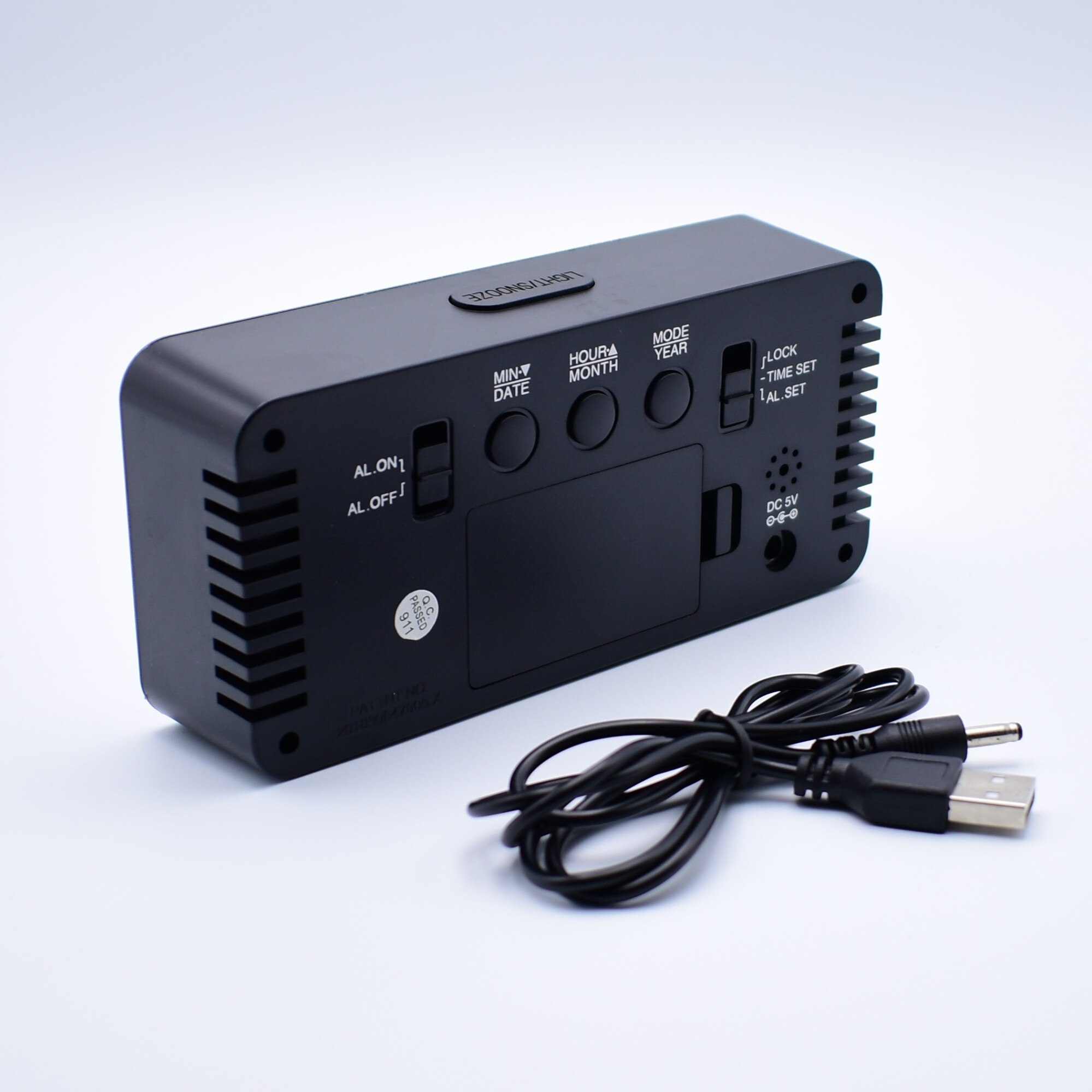 Ceas de Masa cu Afisaj LED Mirror Clock, Alarma, Termometru, Oglinda DS-3622L - eMAG.ro