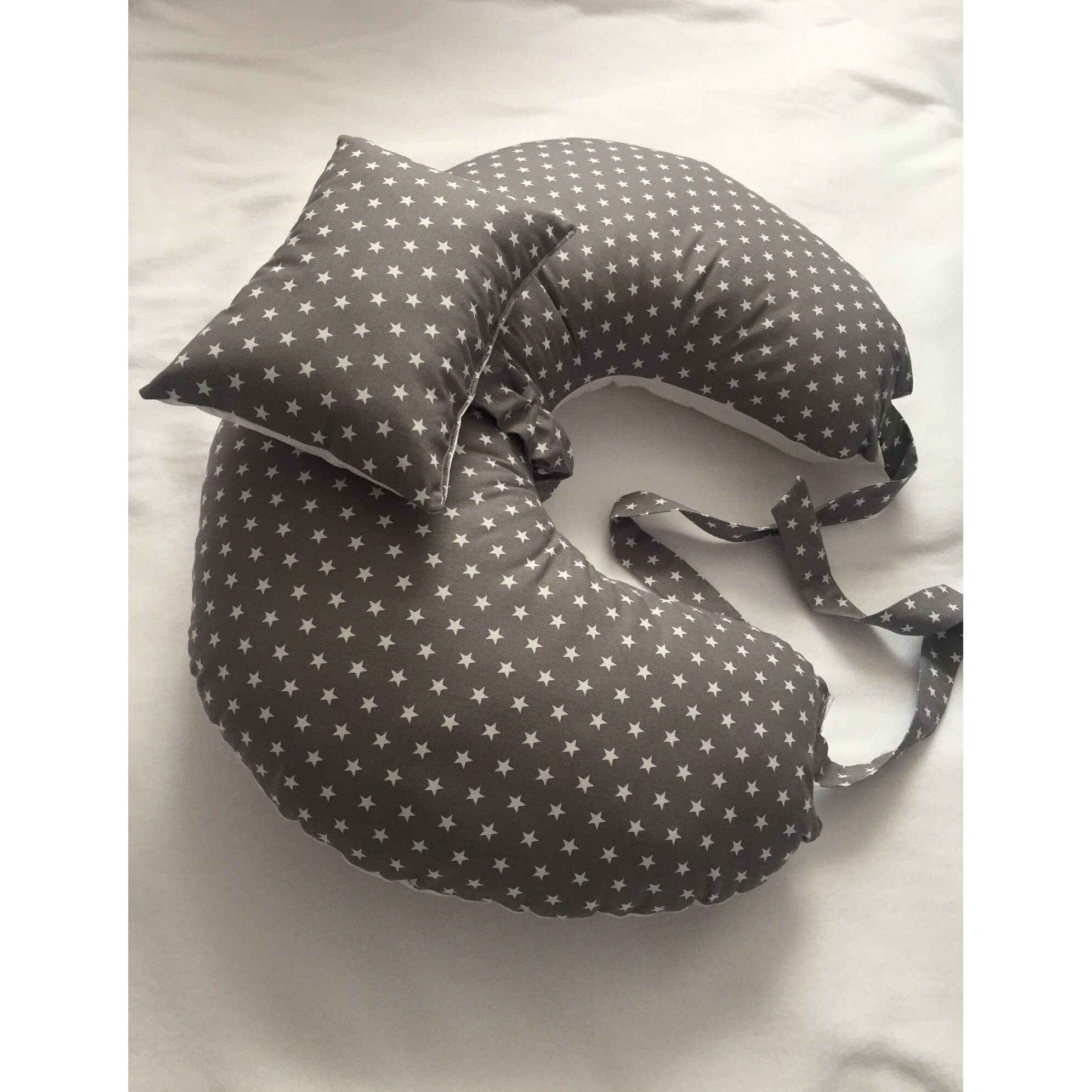 Perna de alaptat cu Stelute, handmade, LinArt Atelier, gri, 60 x 42 cm ...