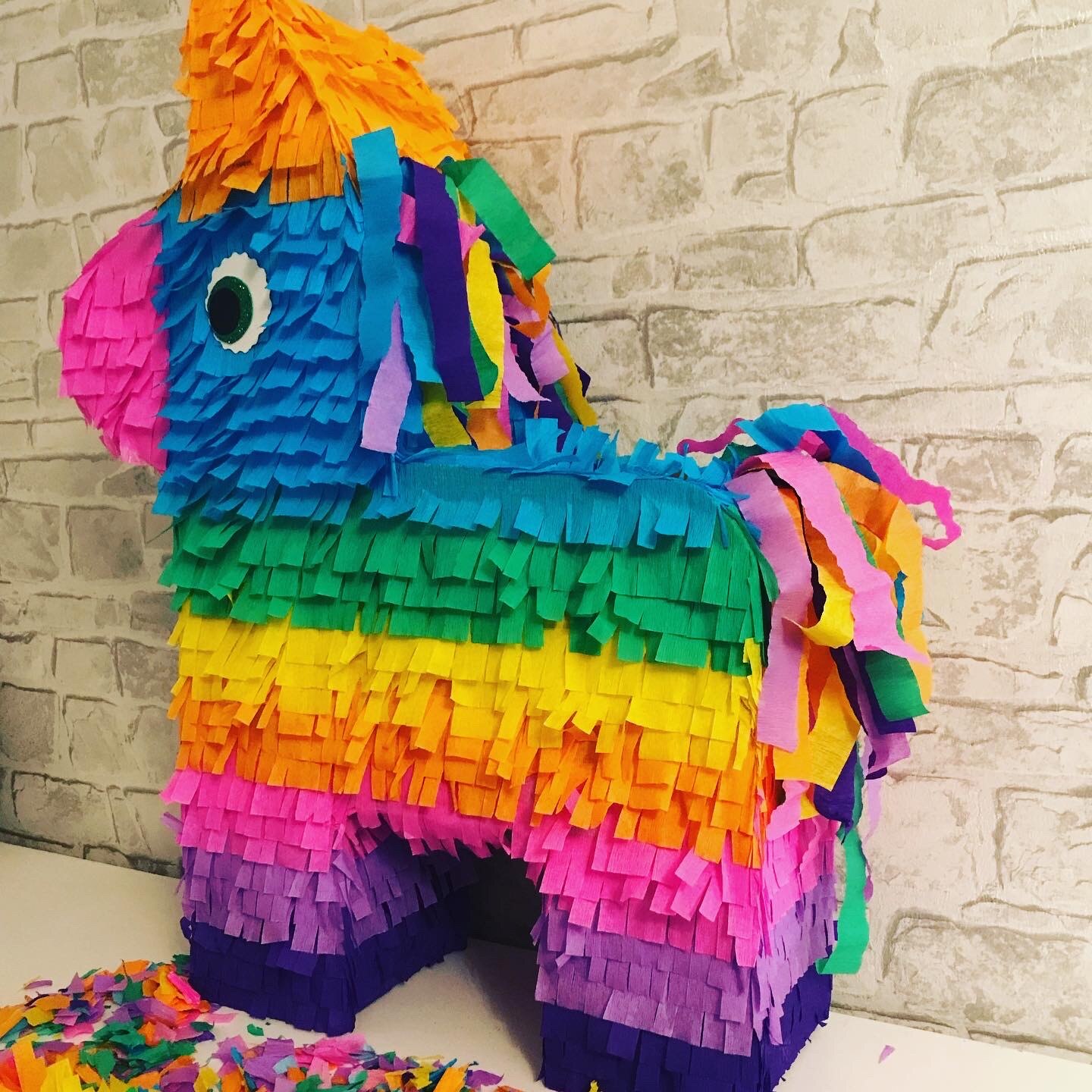 Pinata magarus,60 cm, multicolor, cu bata si confetti - eMAG.ro