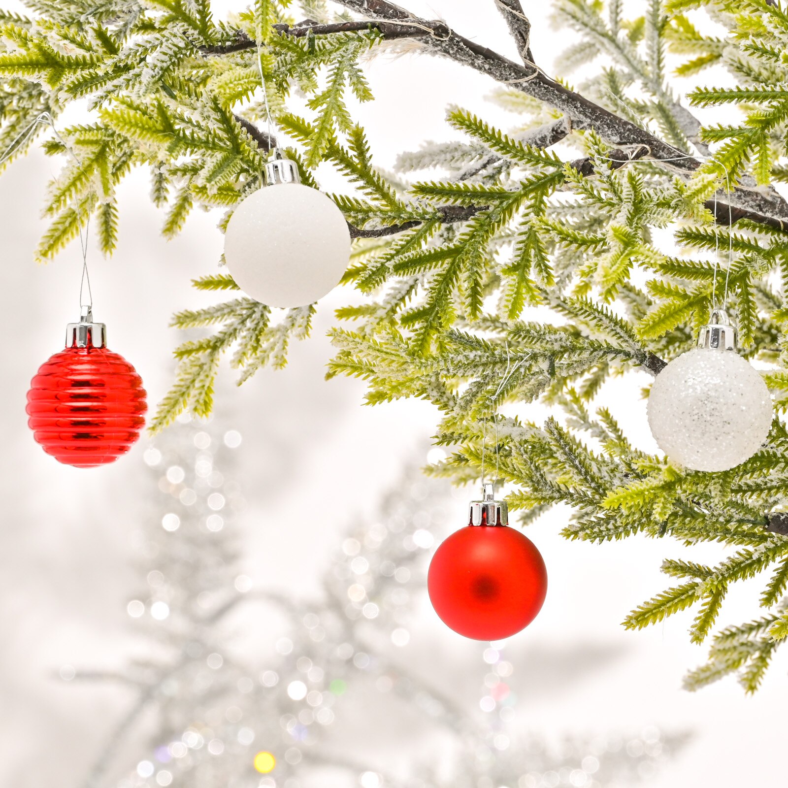 Комплект коледни топки за елха Kring, 24 броя, Пластмаса, 4 см, Червен ...