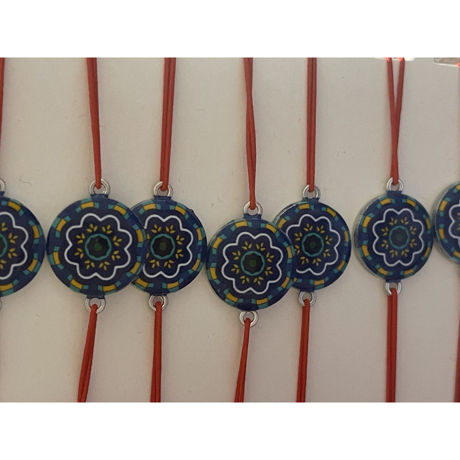 Set 12 bratari Martisoare metal Mandalla - Krista - eMAG.ro