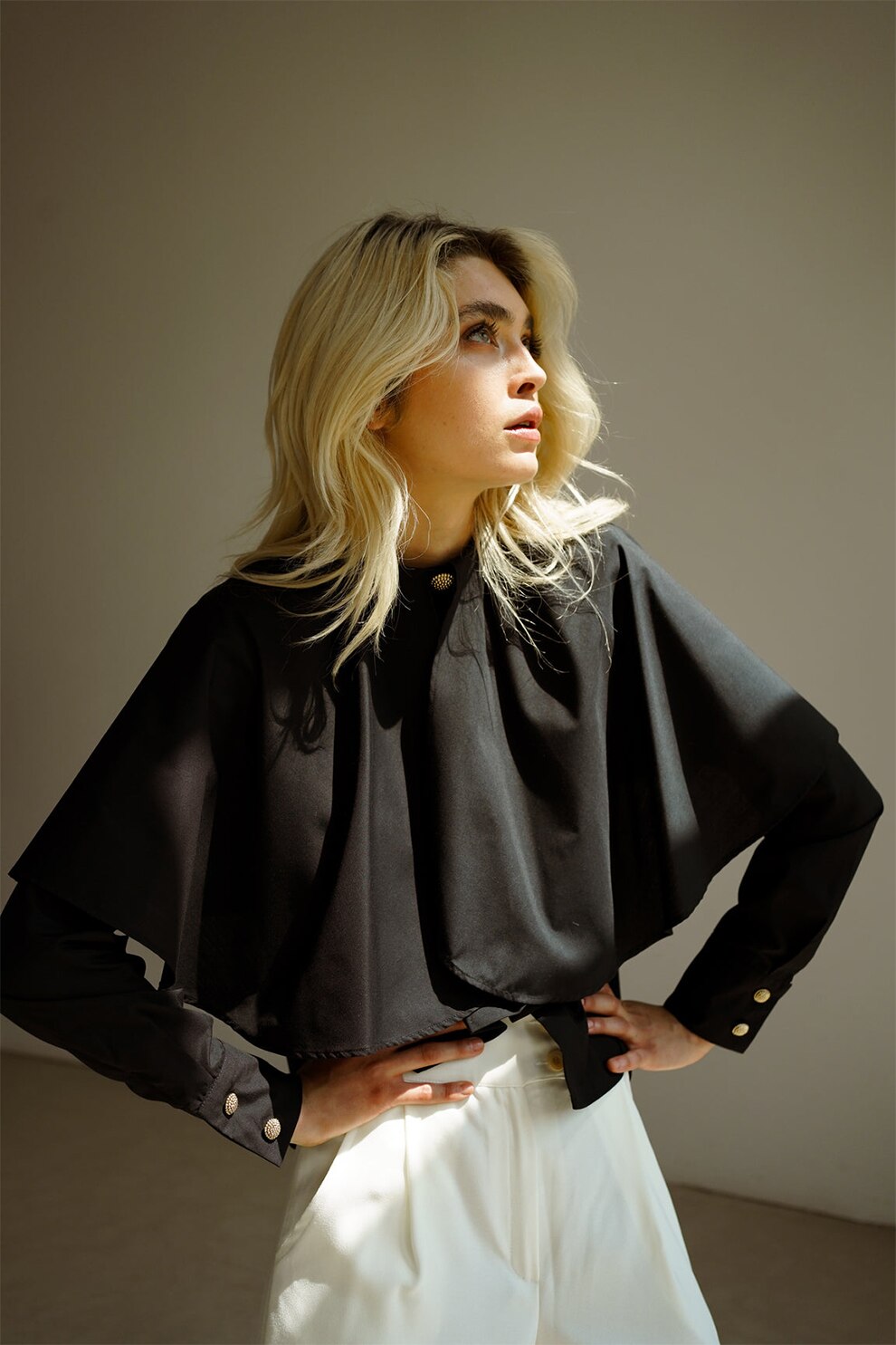 ALÁO Studio, Bluza cu capa Caperon, Negru, L - eMAG.ro