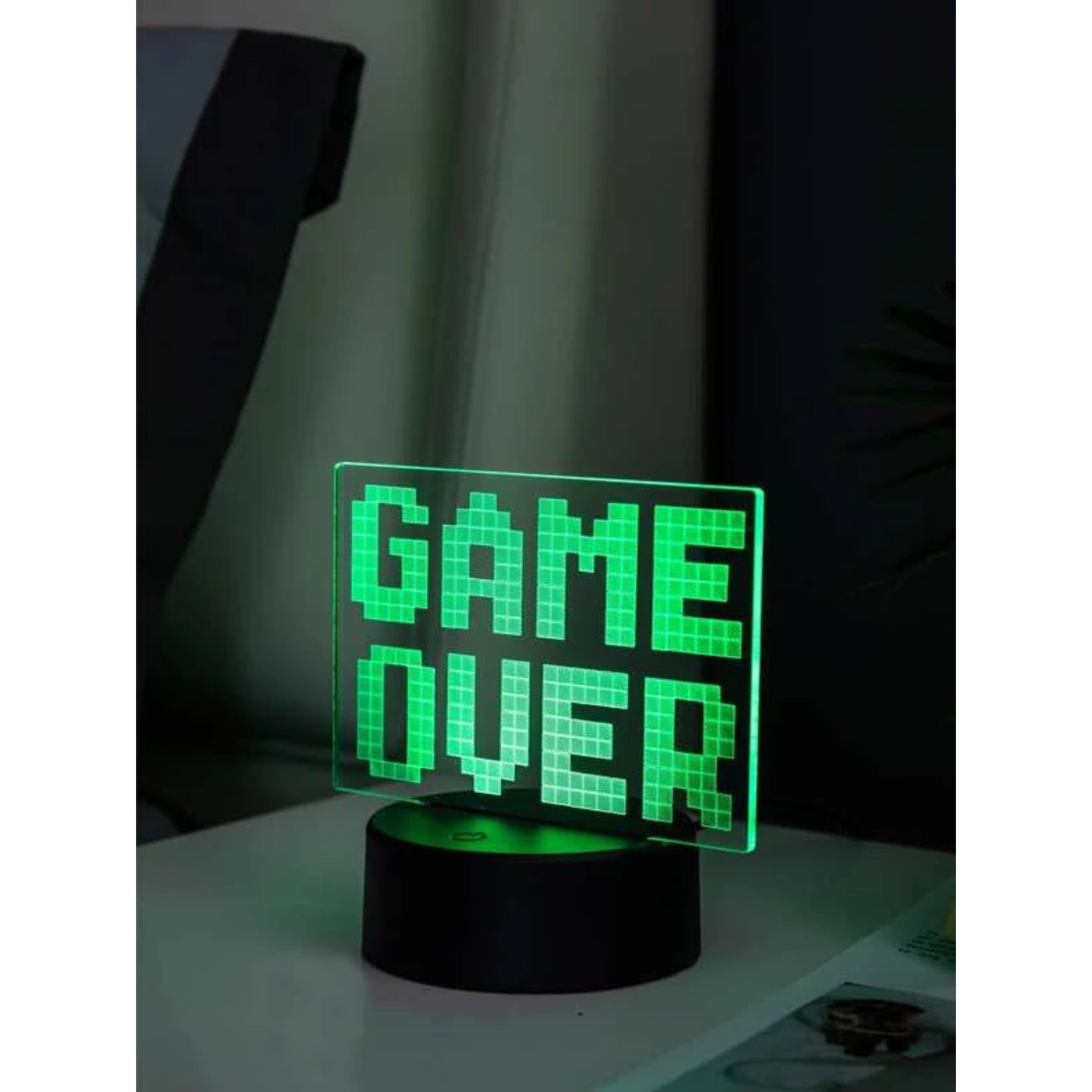 Многоцветна декоративна лампа Game Over с USB захранване 12x15 см - eMAG.bg