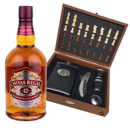 Set cadou pentru barbati VLV, cutie in forma de sah, Whisky Chivas ...