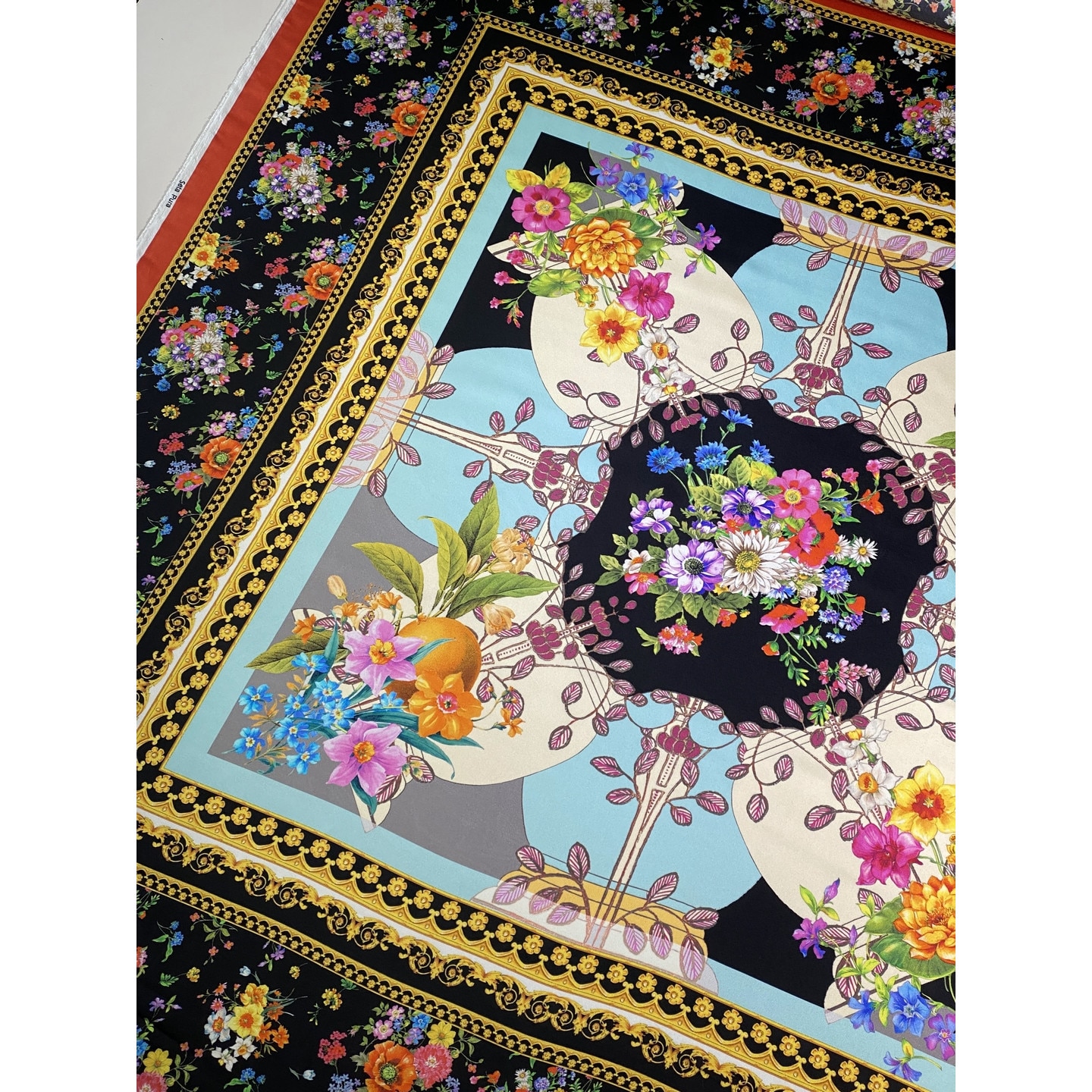 Matase naturala, panou cu chenar de flori, D Donarosso, 140x100 cm ...