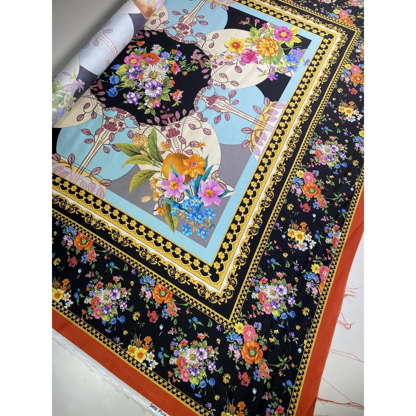 Matase naturala, panou cu chenar de flori, D Donarosso, 140x100 cm ...