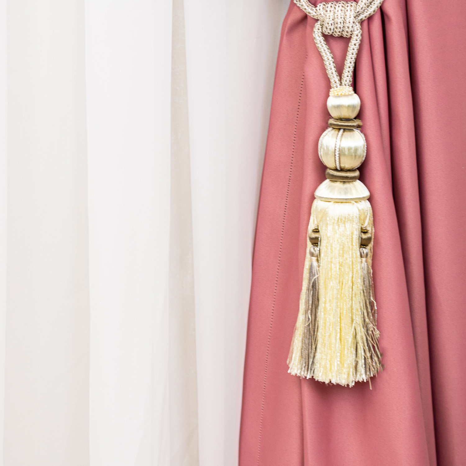 Set 2 canafi Hiko Lux ivoire/bej, ciucuri pentru draperii - eMAG.ro