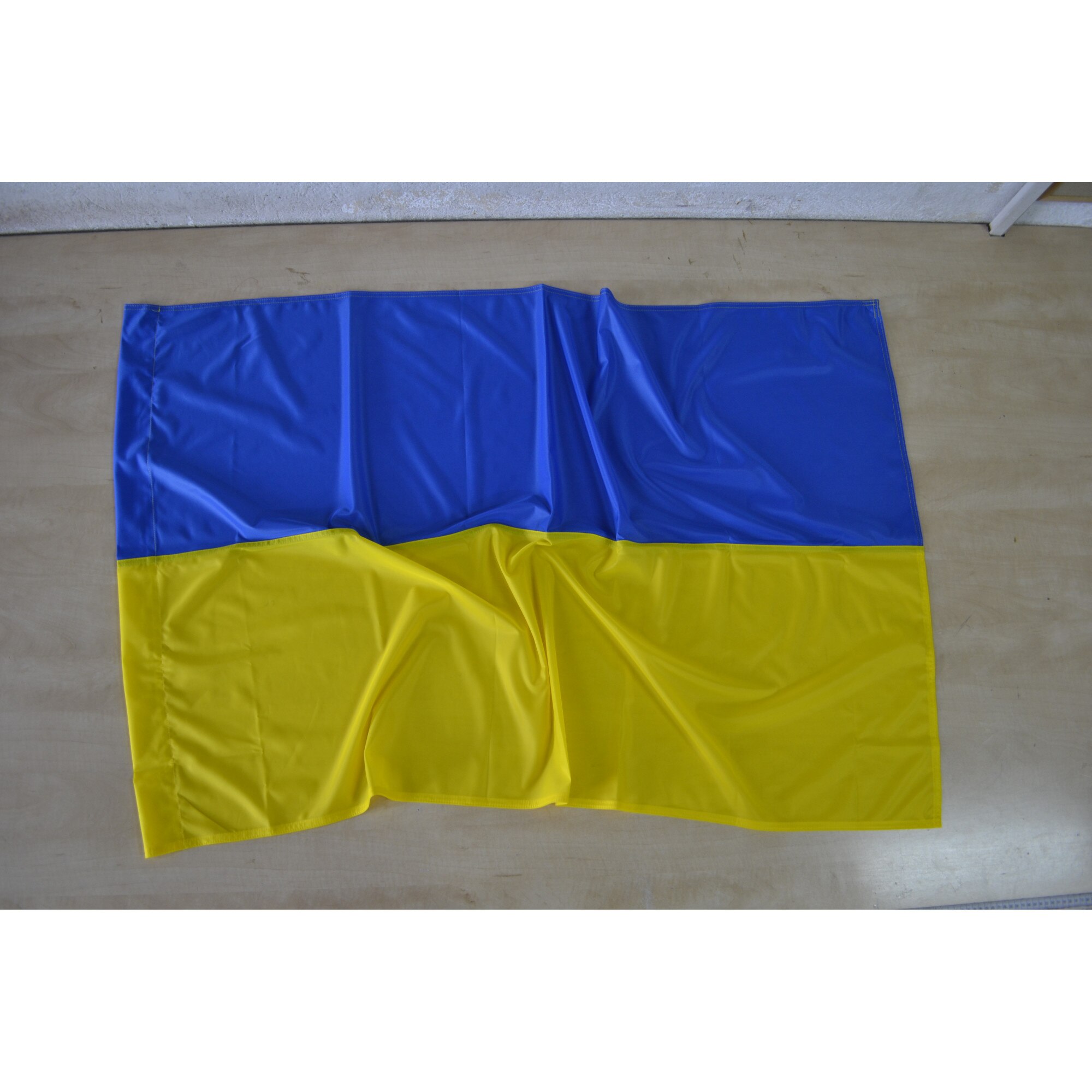 Steag Tarile Lumii Ucraina 1,35 x 0,90 m, 115 grame - eMAG.ro