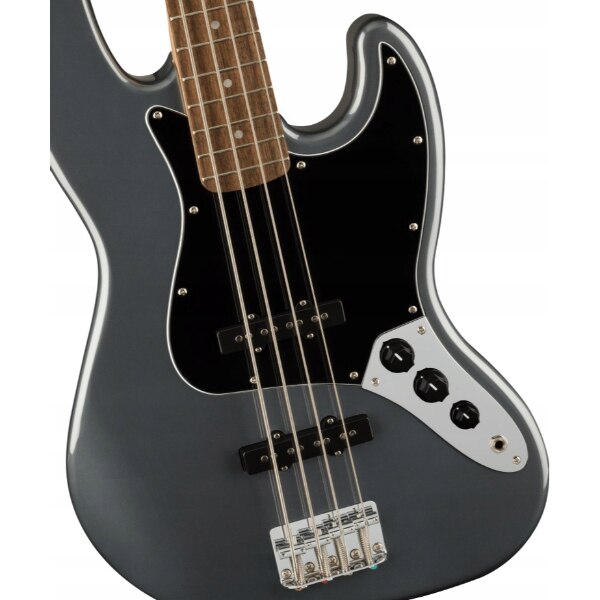 Chitara bas Squier Affinity Series Jazz Bass, 864 mm, Gri/Negru - eMAG.ro
