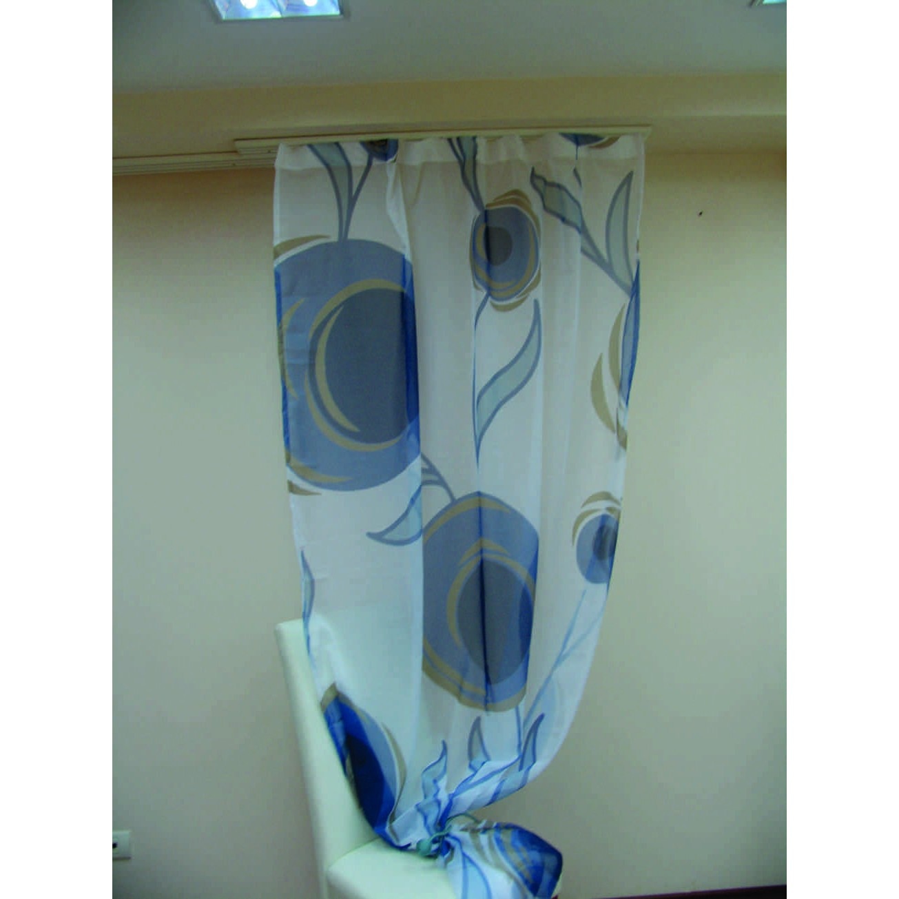 Perdea imprimata voal model P06 dimensiunea 150cmx250 cm,finisata cu ...