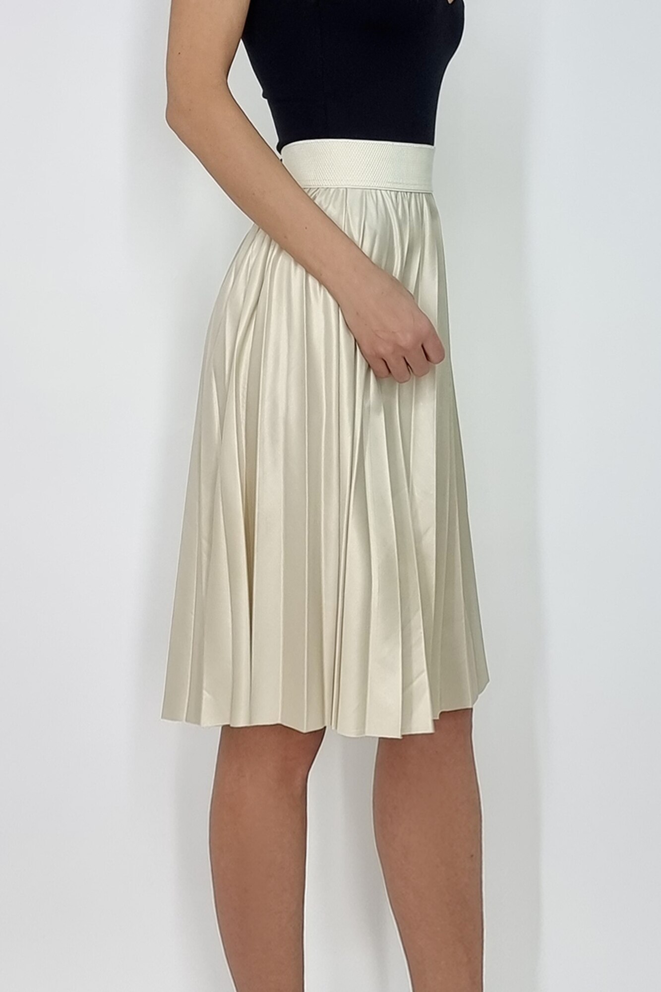 Fusta plisata midi Liva, Crem, Marime universala S-M-L - eMAG.ro