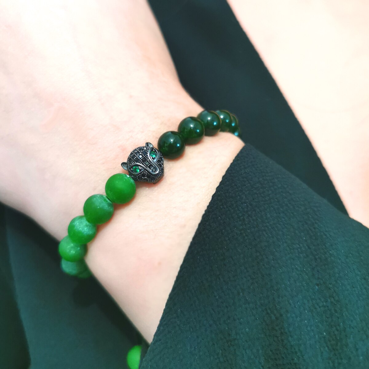 Bratara reglabila din jad in doua culori cu pandantiv jaguar - eMAG.ro