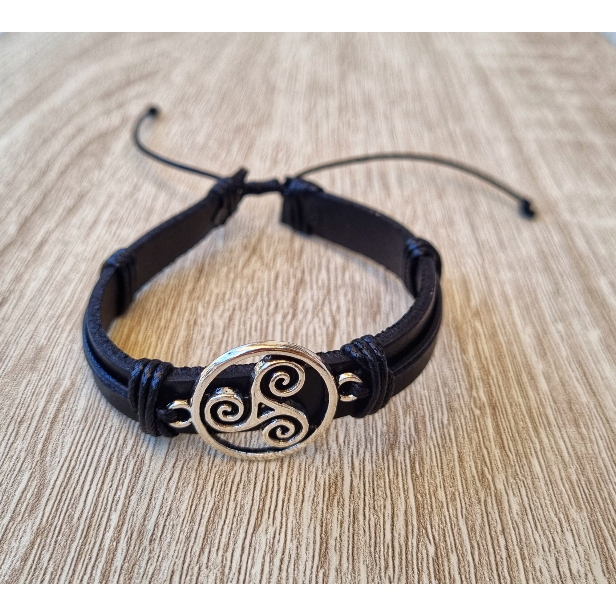 Bratara din piele naturala, Nod celtic, reglabila - eMAG.ro