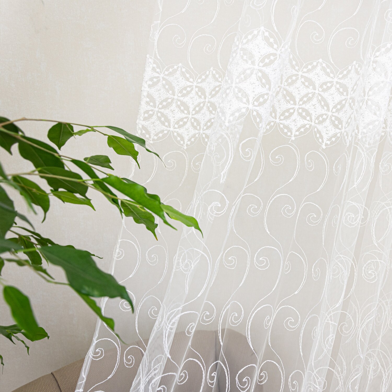 Perdea alba brodata, nesifonabila Hiko Shape05 500x245cm, cu rejansa ...