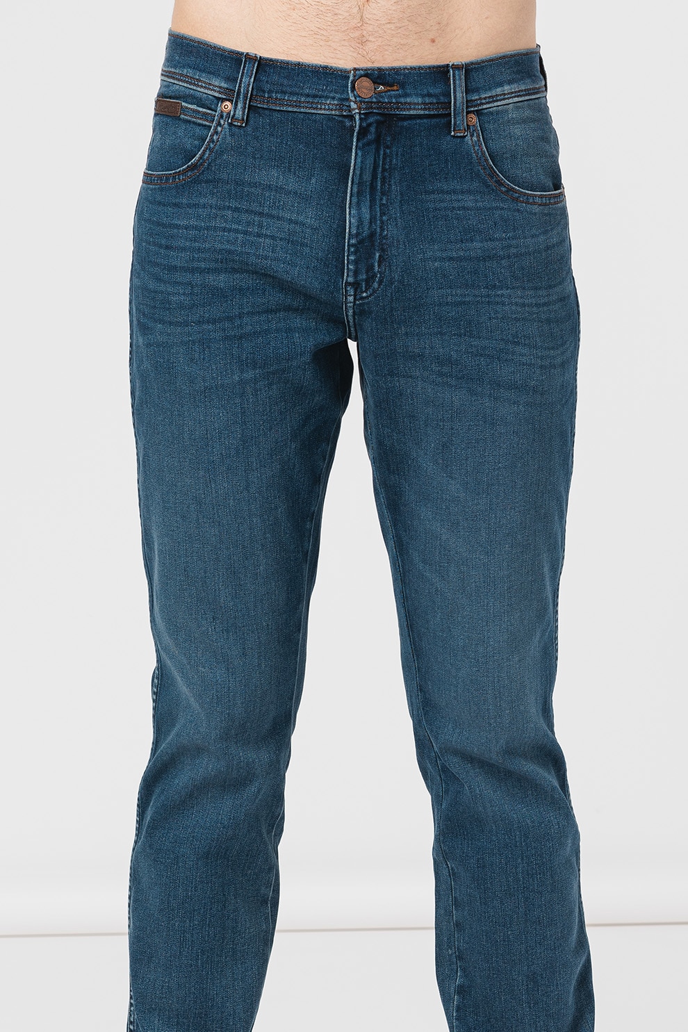 Wrangler, Дънки Silkyway по тялото със захабен ефект, Тъмносин, W40-L32 - eMAG.bg