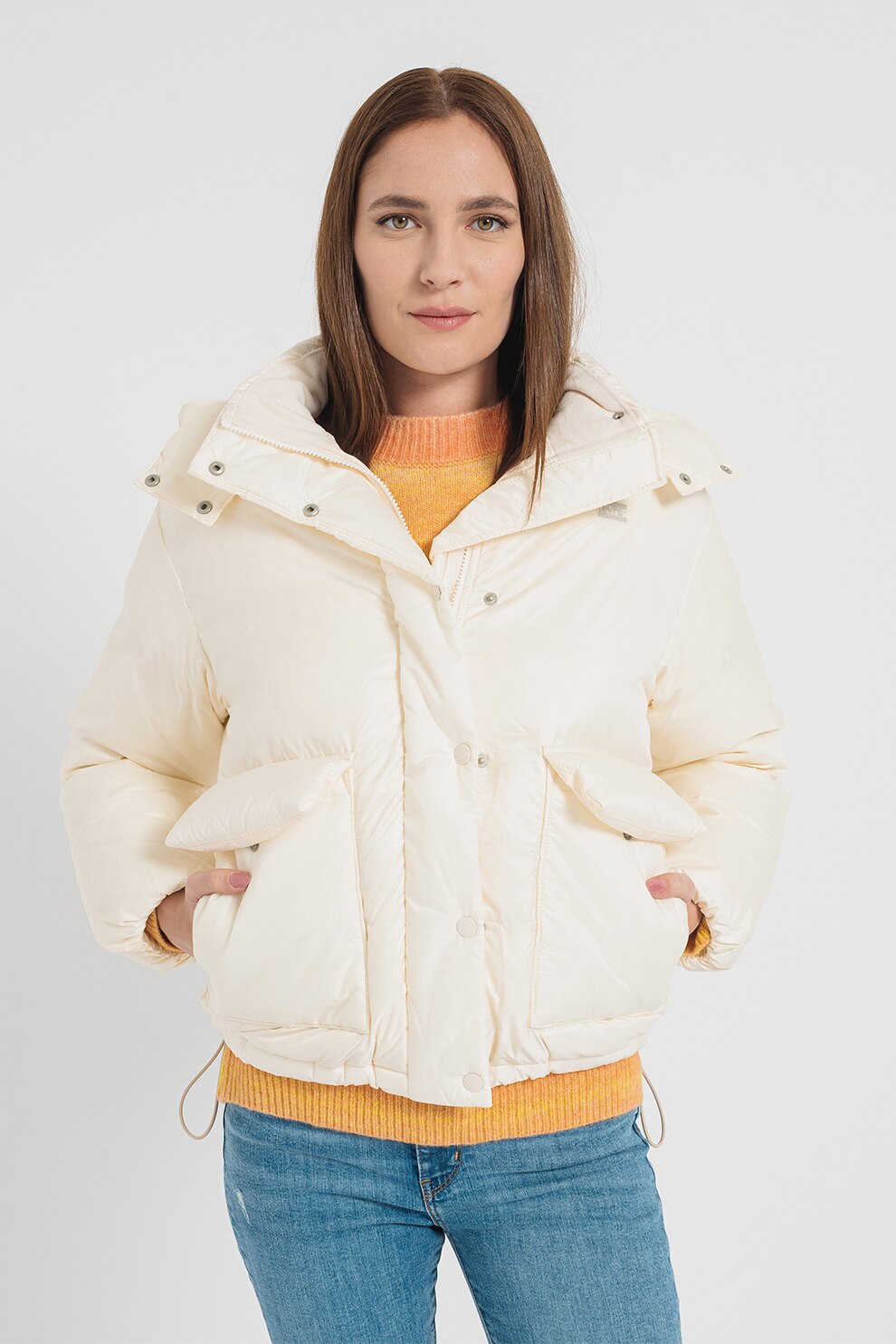 Levi's, Geaca cu umplutura de puf si gluga detasabila, Alb murdar, M ...