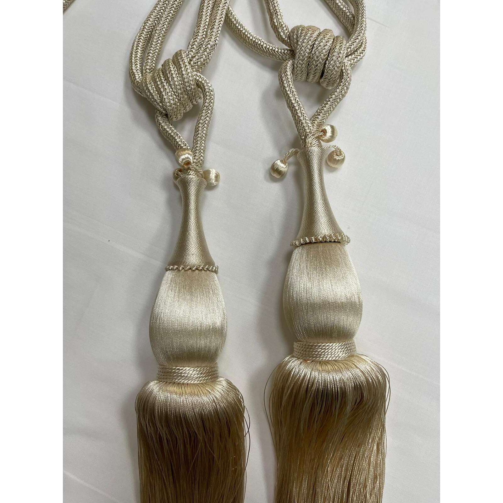 Set doi canafi crem, ciucuri draperie - CAN5 - eMAG.ro