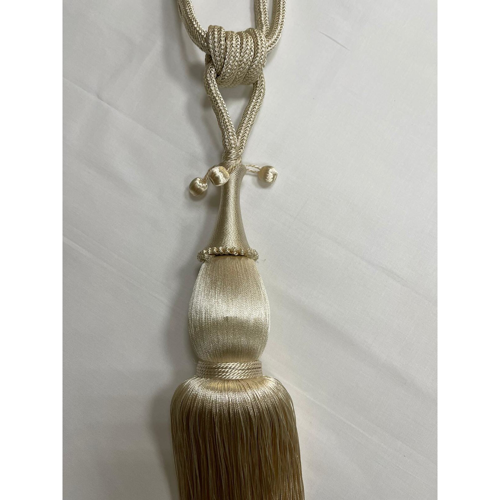 Set doi canafi crem, ciucuri draperie - CAN5 - eMAG.ro