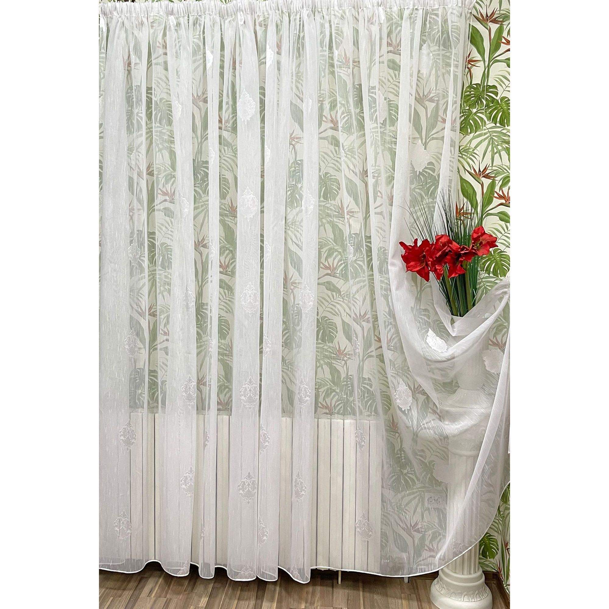 Perdea alba brodata alb, din colectia "Barocco" 600x245cm cu rejansa ...