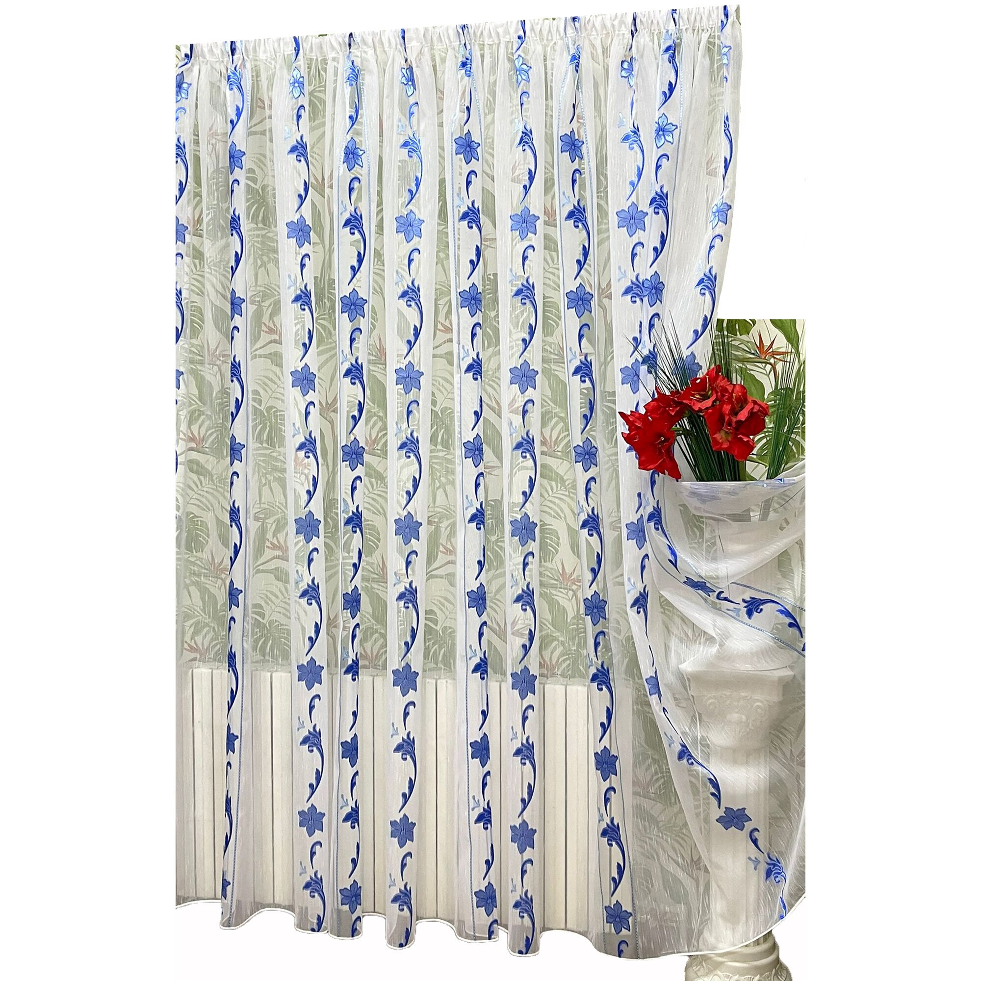 Perdea brodata, culoare alb/albastru, din colectia "Petunia by Liz Line ...