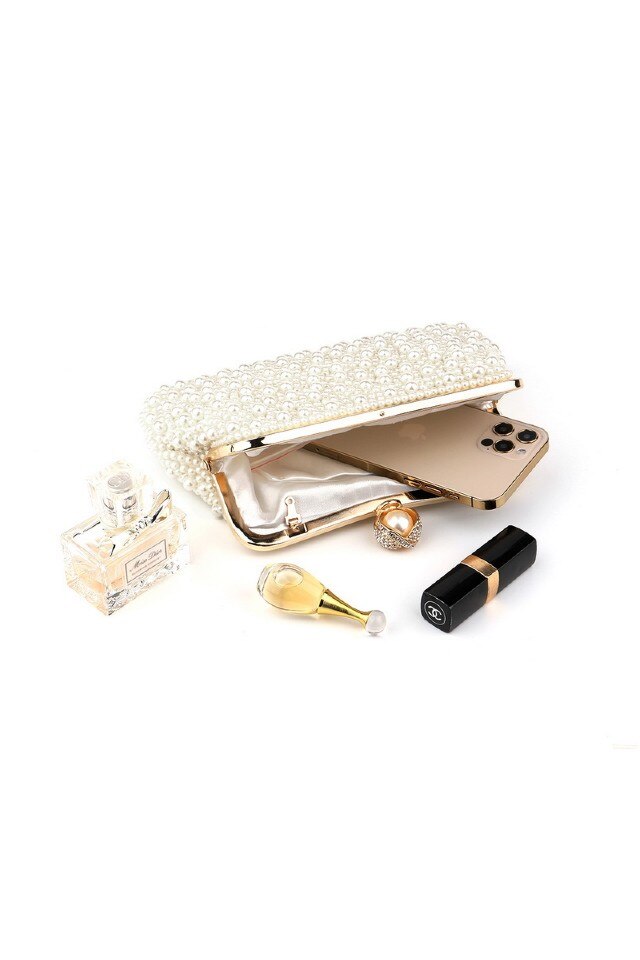 Gentuta mica dama, design elegant, cu perlute albe sintetice de ...
