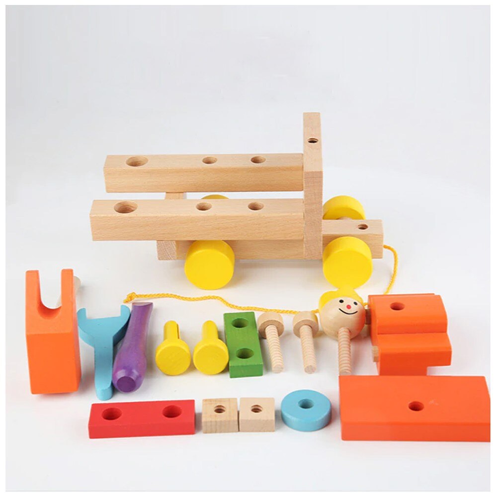 Masina colorata din lemn cu instrumente - jucarie de tras 102-8-1-c ...