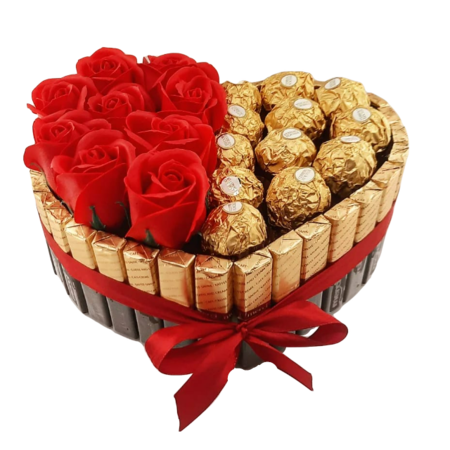 Cadou in forma de inima cu praline si batoane de ciocolata si ...