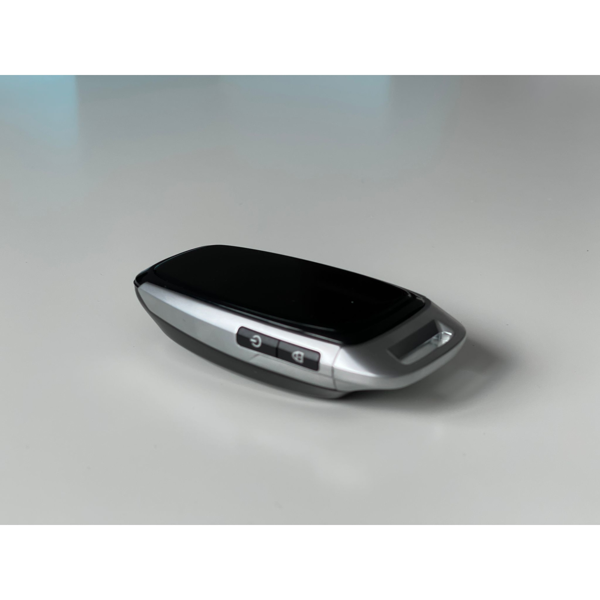 Cheie Smart cu ecran LCD, Gri, 4 Butoane Keyless Go, VAG GROUP - eMAG.ro