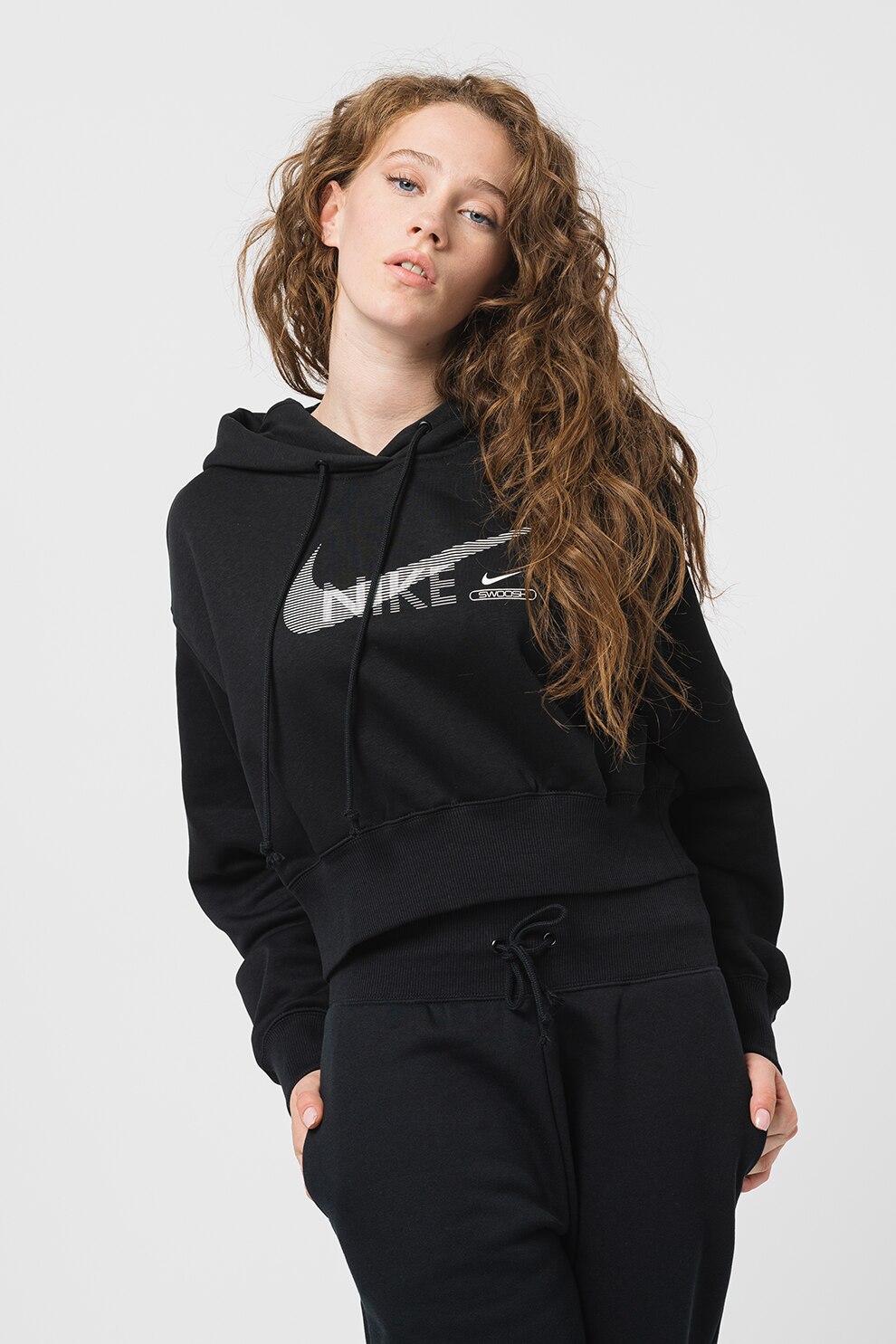 Nike, Късо худи Swoosh, Бял, Черен, S - eMAG.bg