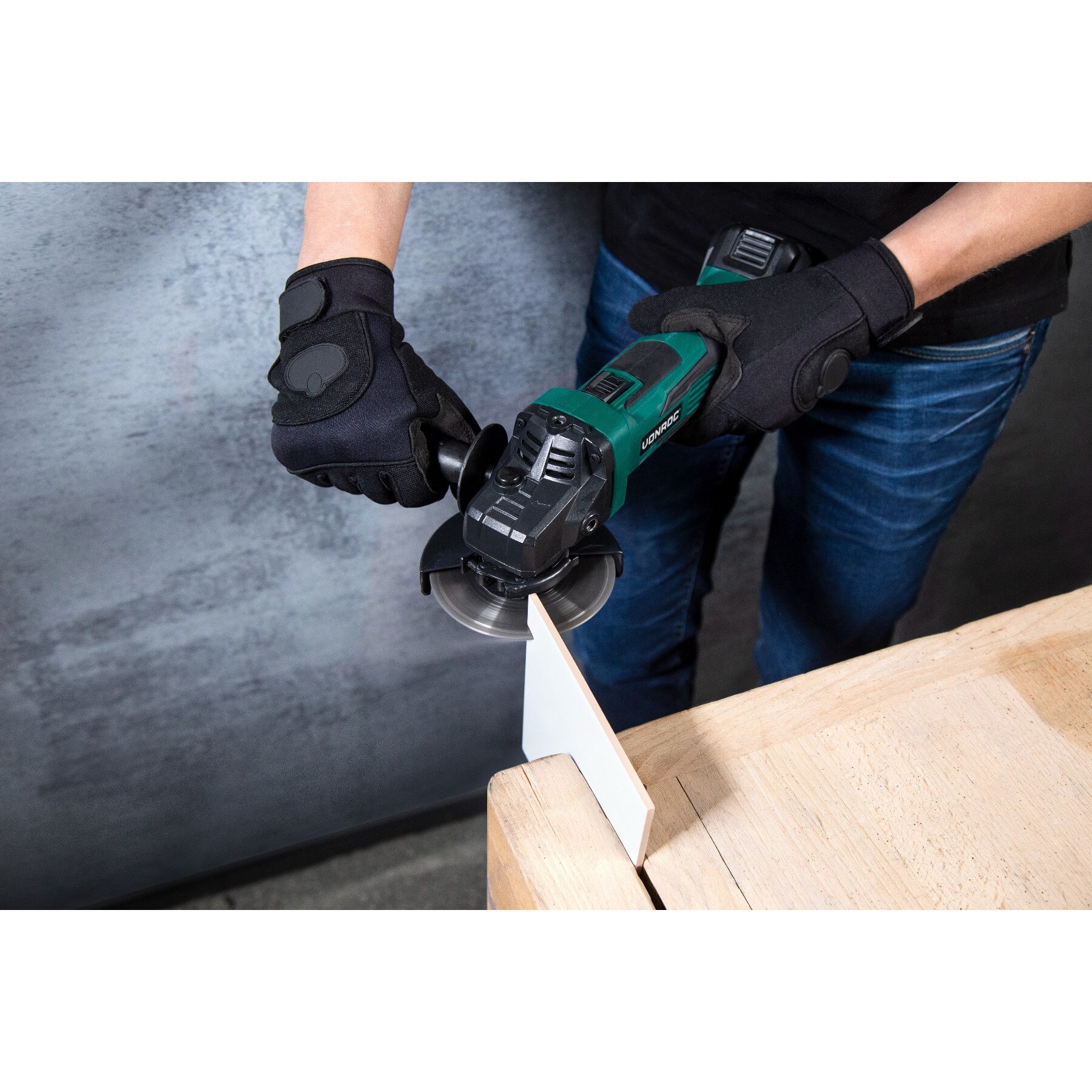 Комплект акумулаторни инструменти VONROC S6TB501XX, 2 батерии, Зарядно ...