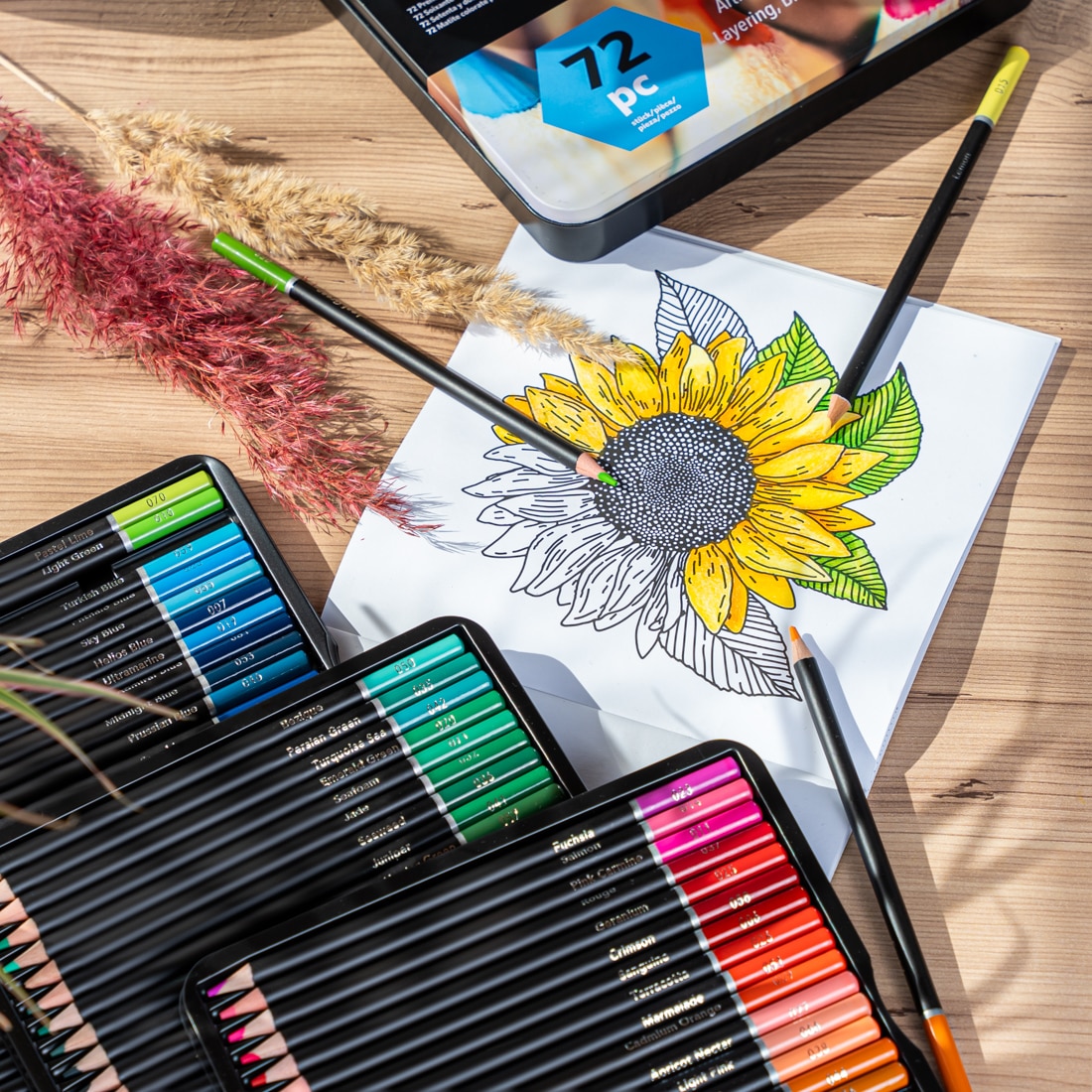 Set de creioane colorate pentru desen, 72 de culori, cutie rezistenta ...