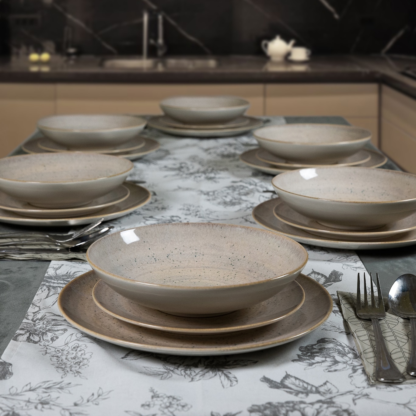 Set Complet Serviciu De Masa, Shell, 18 piese, Cesiro, Crem deschis ...