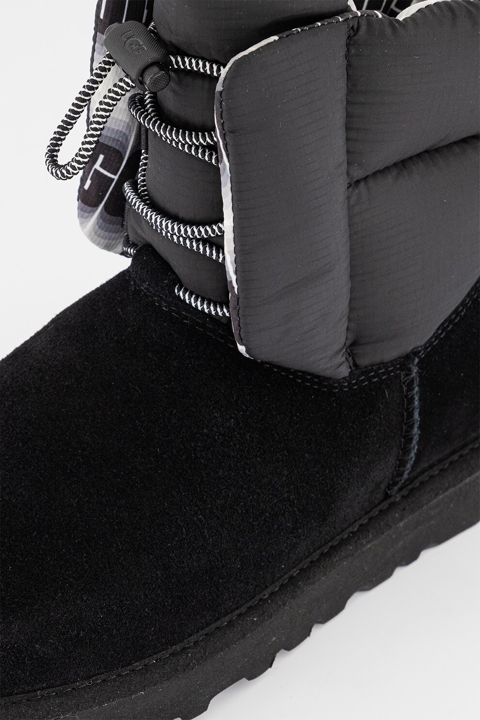 UGG, Ghete cu garnituri din piele intoarsa Classic Maxi Toggle, Negru ...