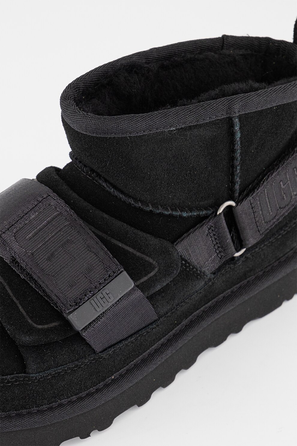 UGG, Ghete slip-on din piele intoarsa cu detalii logo Classic Ultra ...