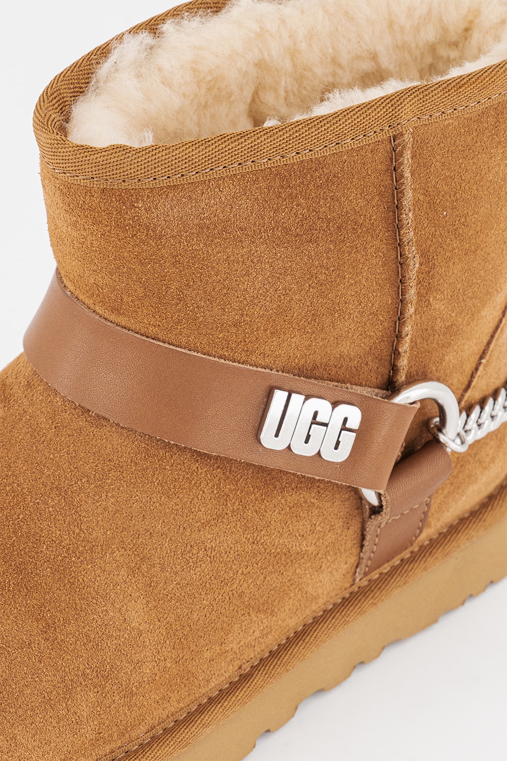 UGG, Cizme fara inchidere din piele intoarsa Classic Mini Chains II, Maro camel, 6 - eMAG.ro