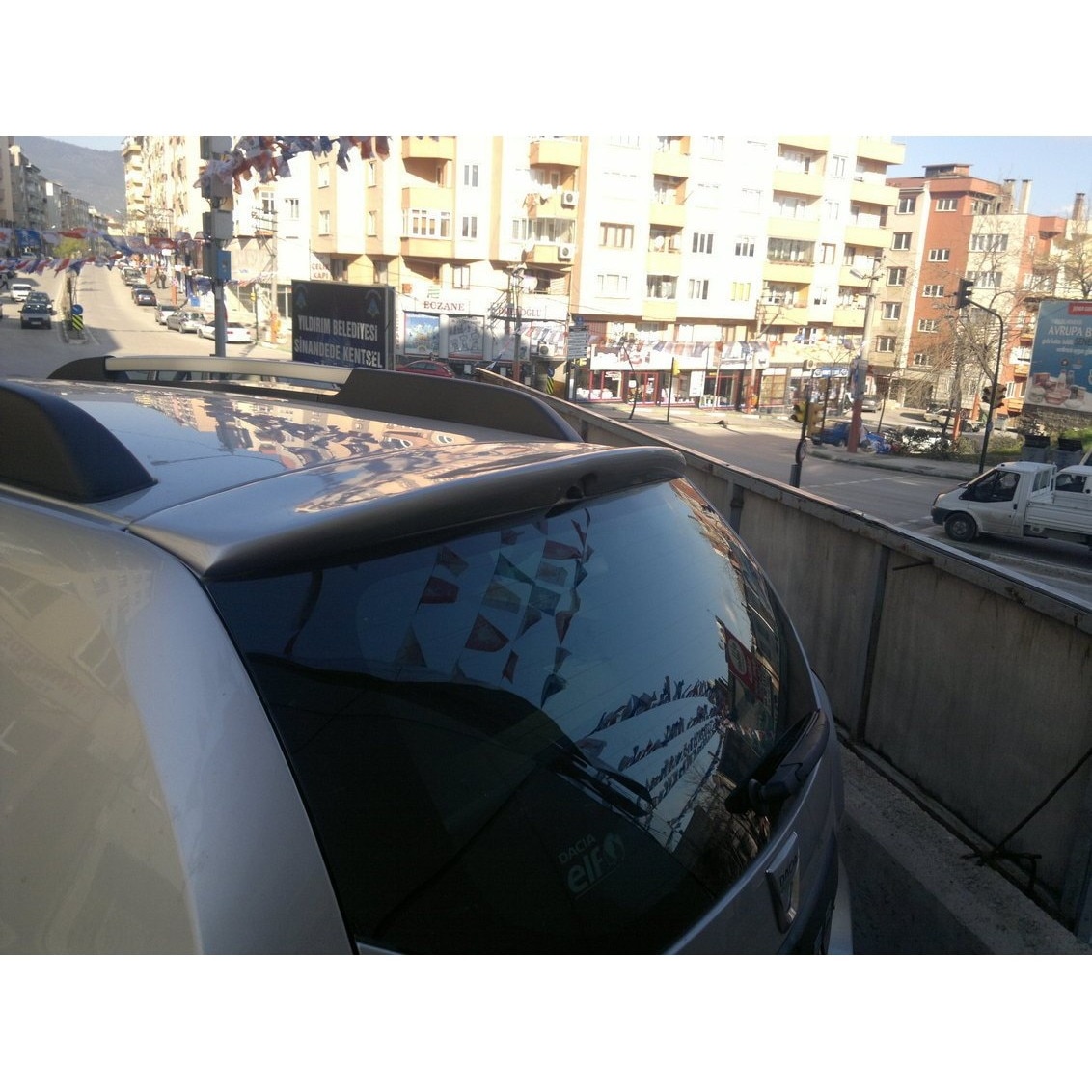 Eleron luneta alb compatibil Dacia Duster 2010-2018 - eMAG.ro