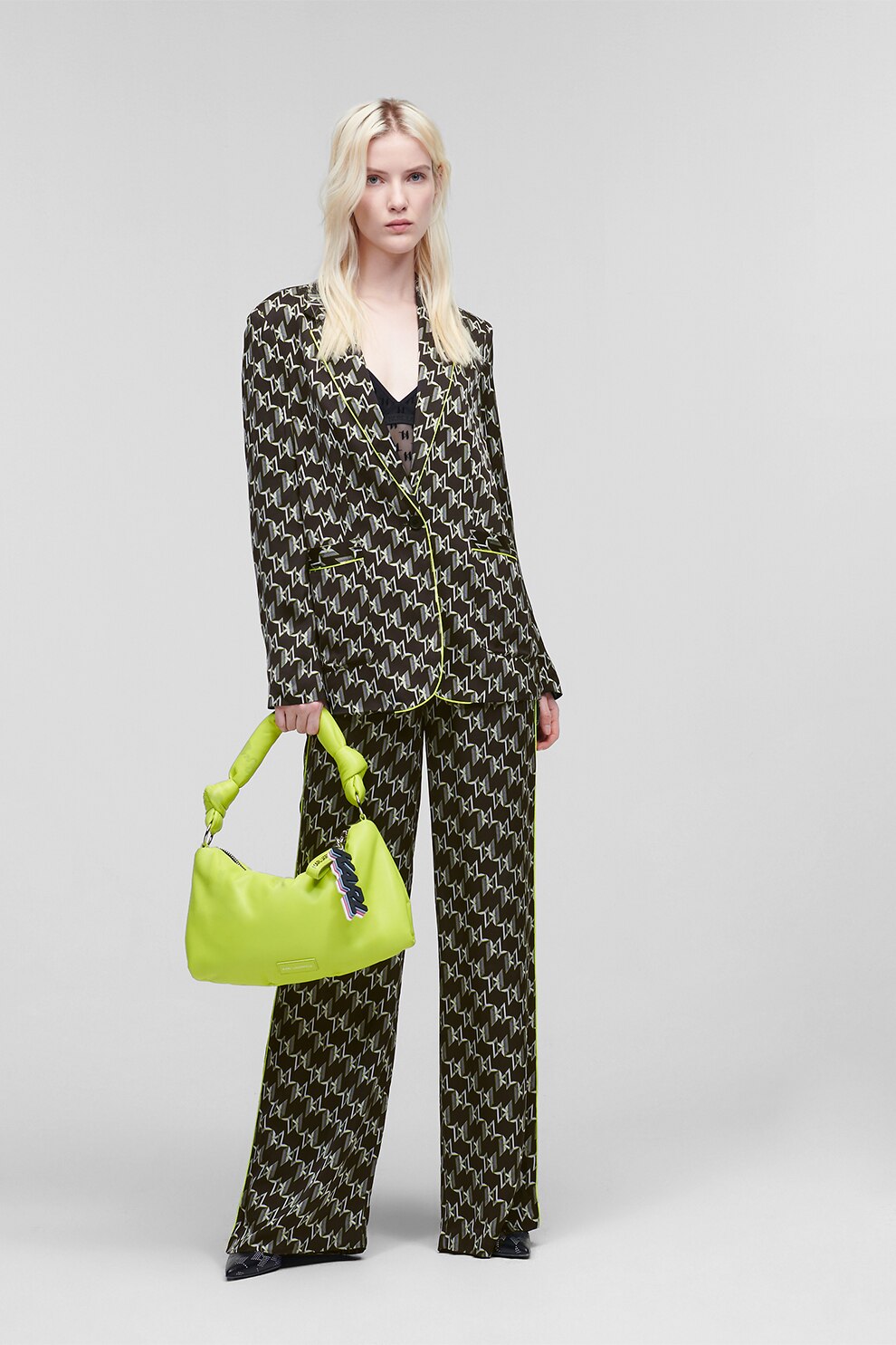 Karl Lagerfeld, Sacou din satin cu model cu monograma, Alb, Verde ...