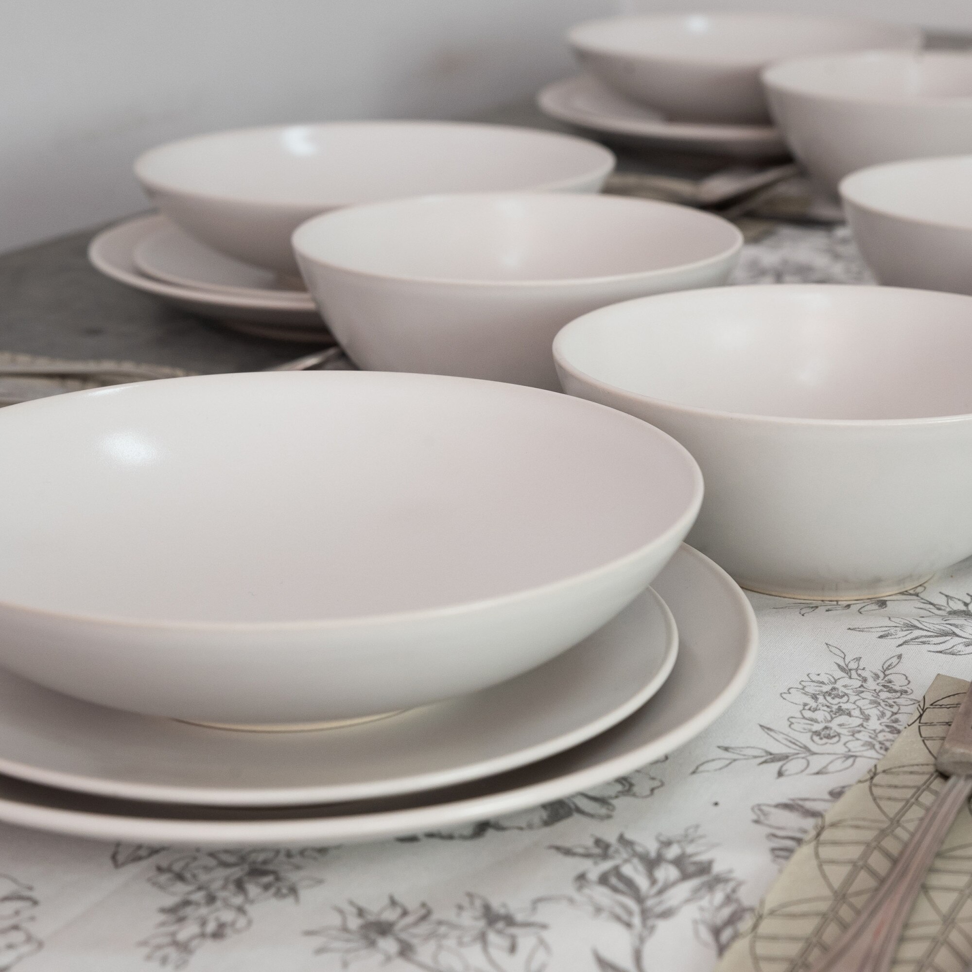 Set farfurii 24 piese, pentru 6 persoane, Snow, Cesiro, Alb Mat - eMAG.ro